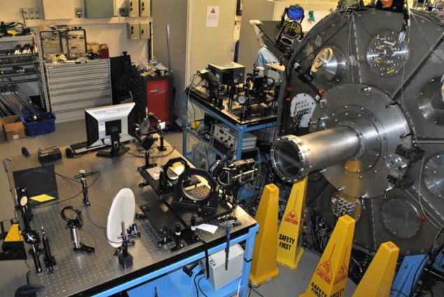 Flash Physics: Photons could interact in tiny silicon voids, plasma ...