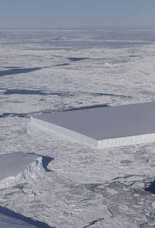 Rectangular iceberg calves Twitter spike – Physics World