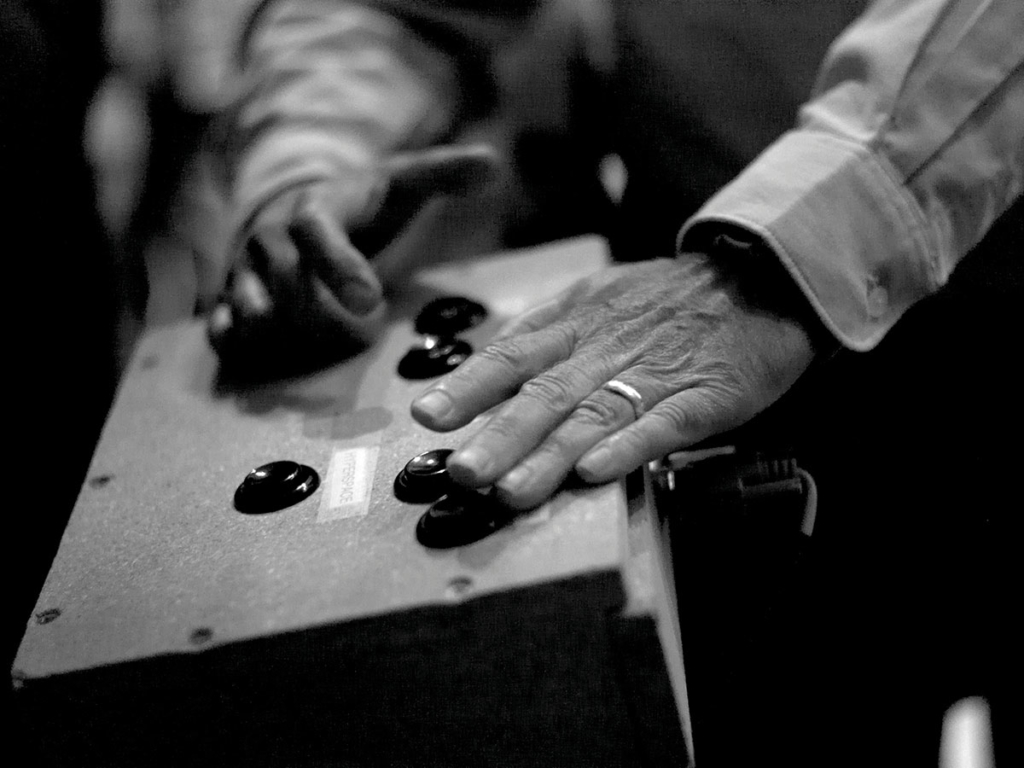 Playing games with quantum computers – Physics World