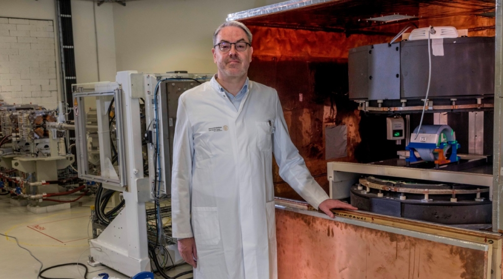 MR-guided proton therapy: a status update – Physics World