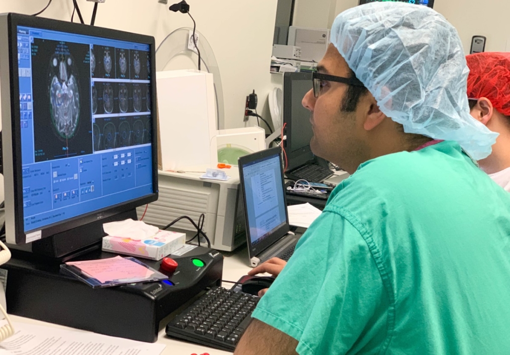 Transcranial ultrasound opens a pathway through the blood–brain barrier ...