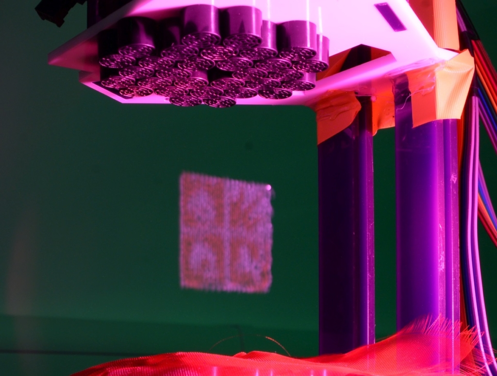 Ultrasound device creates an audio, visual and tactile 3D display ...