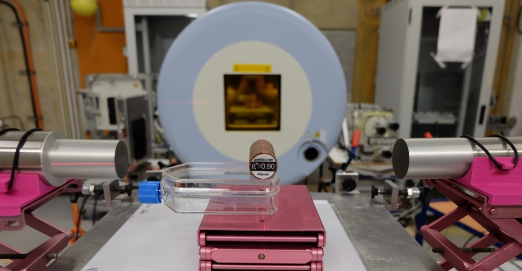 Prompt gamma spectroscopy enables real-time proton range monitoring ...