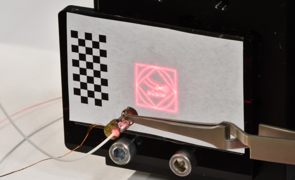 Microrobotic device steers a laser beam deep inside the body – Physics ...