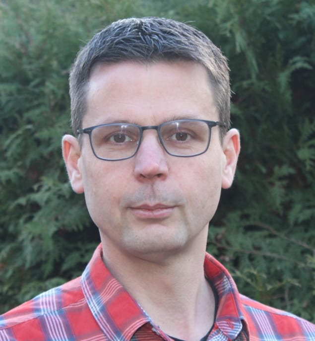 Static apertures keep dose on target in pencil-beam scanning proton ...