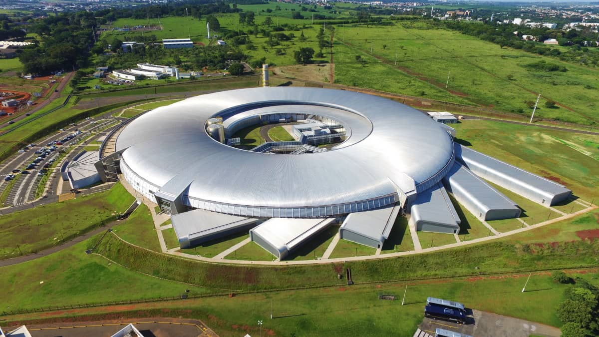 Talking about Hawking, Brazil’s new synchrotron light source – Physics ...