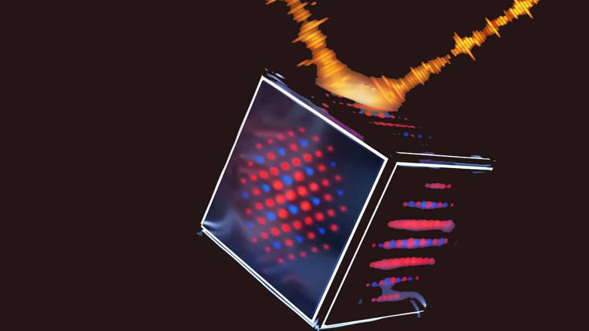 Real Time Error Correction Extends The Lifetime Of Quantum Information