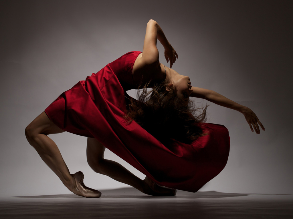 Merritt Moore: the physicist and ballet dancer mixing science and art ...