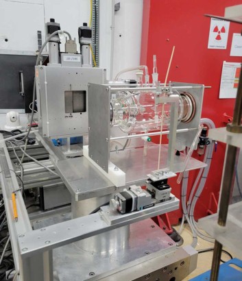 Combining electrochemistry and neutron reflectometry in situ – Physics ...